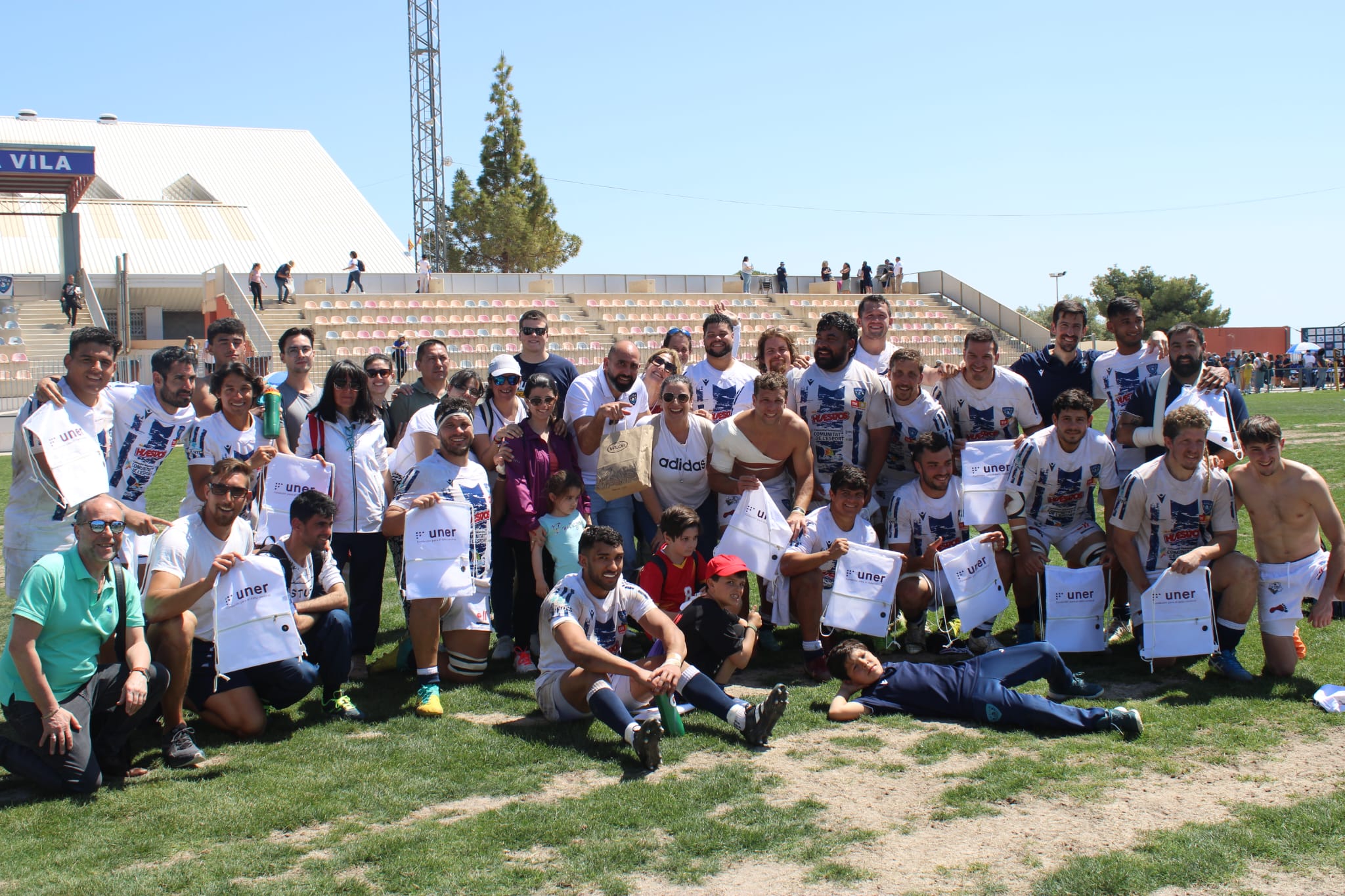 JORNADA DE RUGBY CON EL CLUB "HUESITOS" DE LA VILA Y FUNDACION CLINICA UNER - Fundación Uner